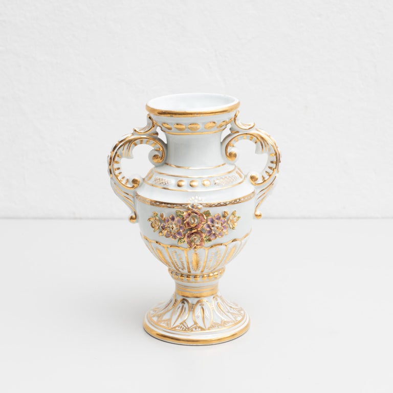 Late 19th Century Spanish Serves Style Vase For Sale at 1stDibs