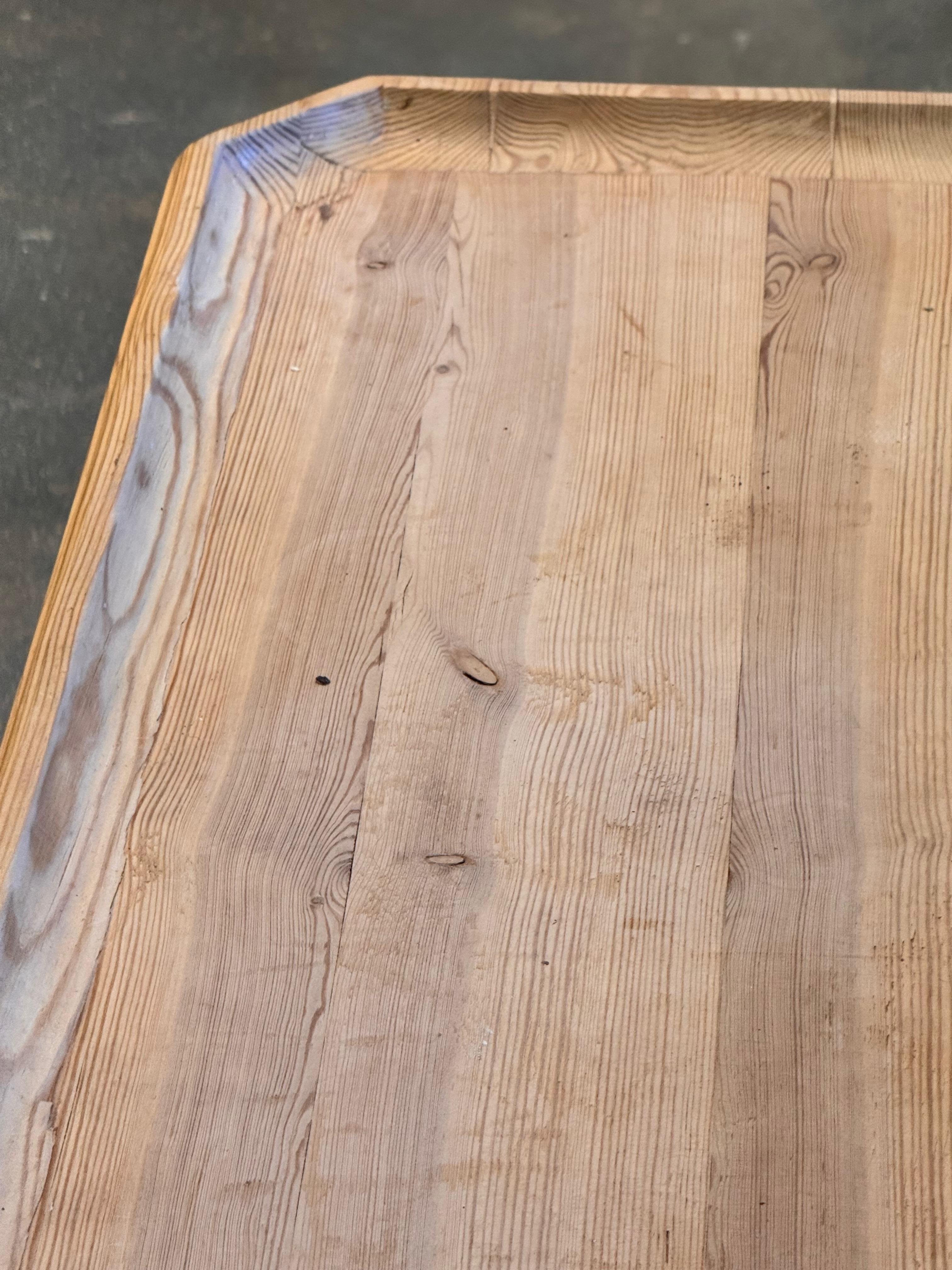 Late 20th Century Swedish Pine Table For Sale at 1stDibs