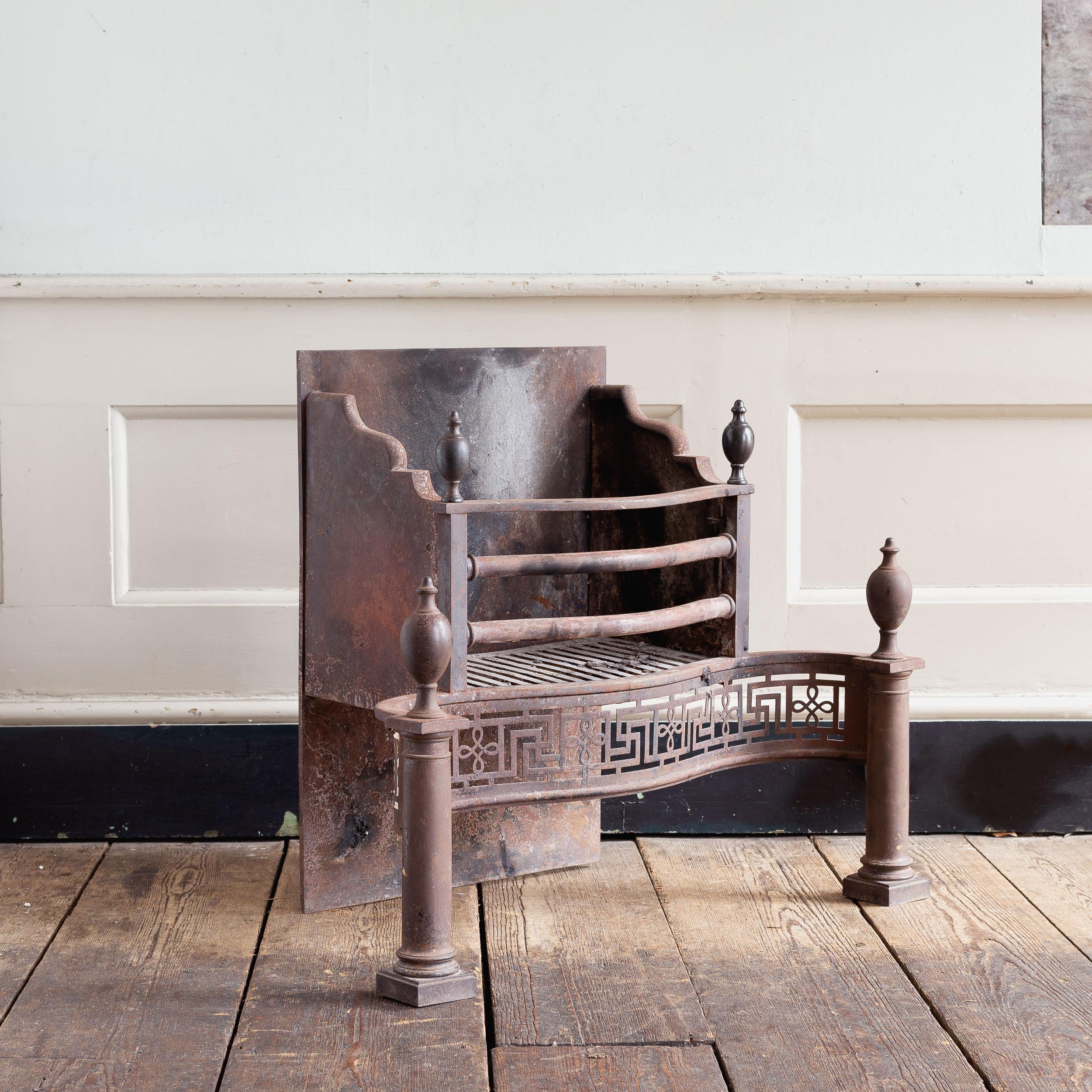 Late Victorian Iron and Steel Fire Grate For Sale at 1stDibs