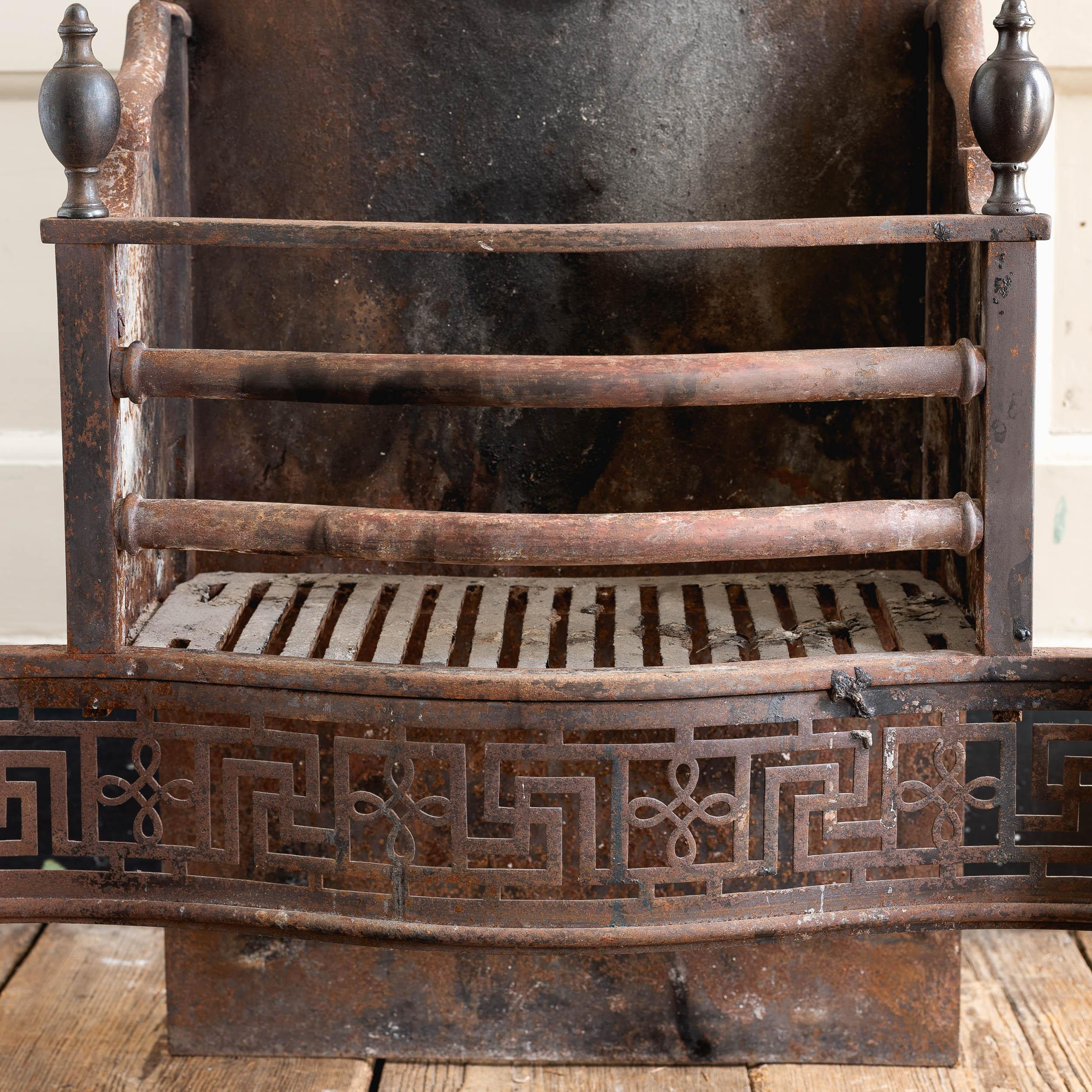 Late Victorian Iron and Steel Fire Grate For Sale at 1stDibs