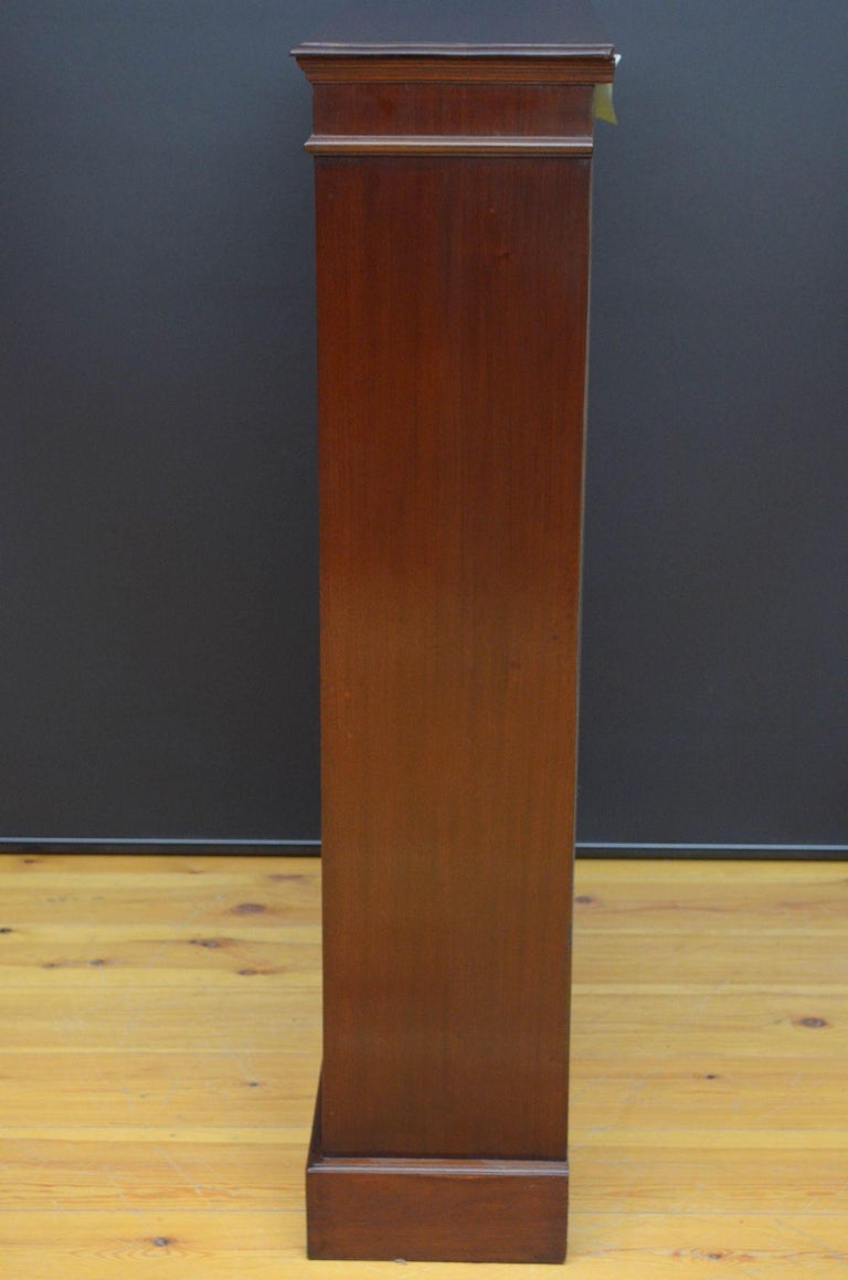 Late Victorian Open Bookcase in Mahogany For Sale at 1stDibs