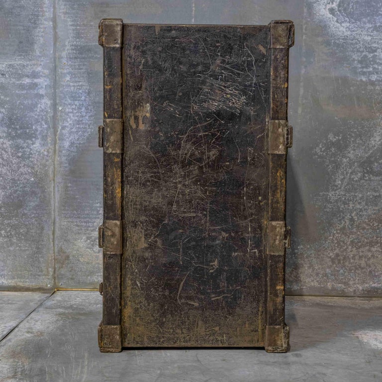 Late Victorian Tin Travelling Trunk For Sale at 1stDibs