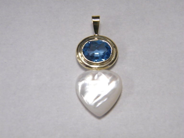Laura Munder Blue Topaz Mother-of-Pearl Gold Pendant For Sale at 1stDibs