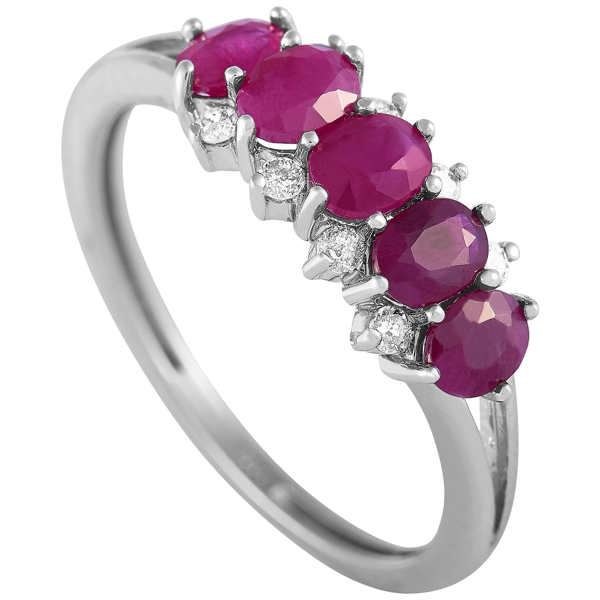 Raphael Leon 0.05 Carat Diamond 14 Karat Gold Band Ring For Sale at ...