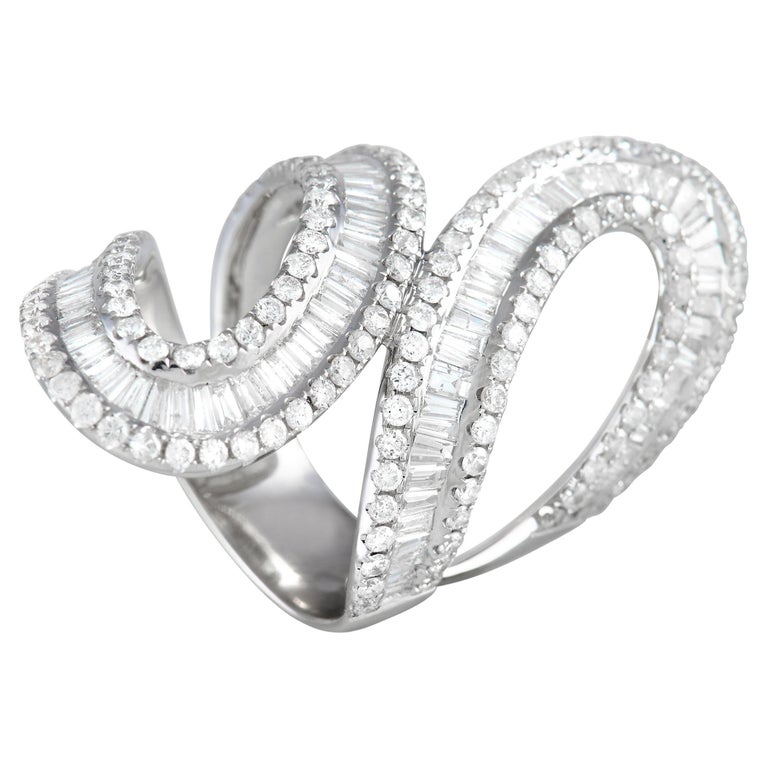 LB Exclusive 14K White Gold 3.20 Ct Diamond Swirl Ring For Sale at 1stDibs