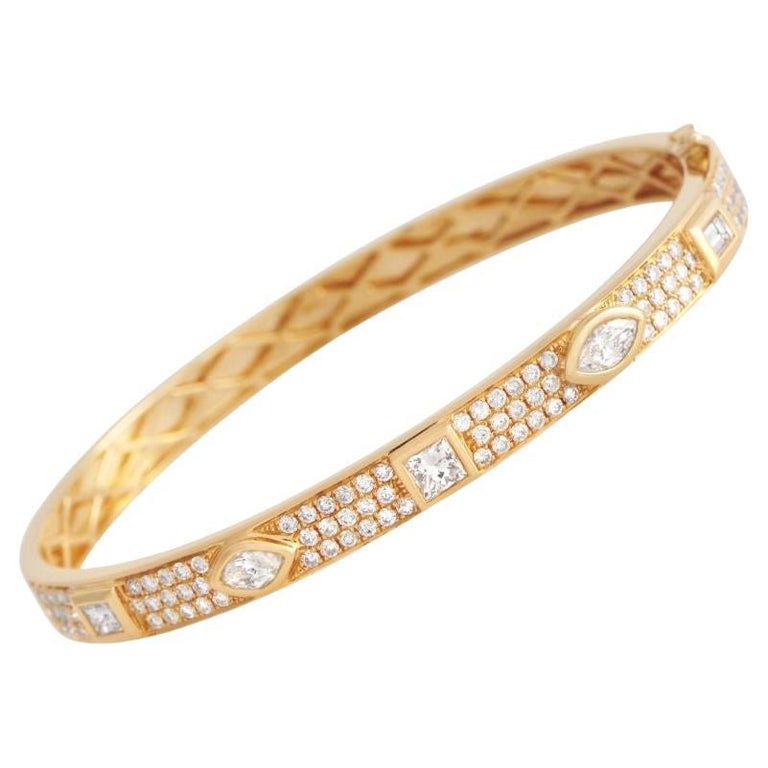 LB Exclusive 18k Yellow Gold 2.76ct Diamond Bangle Bracelet For Sale at ...