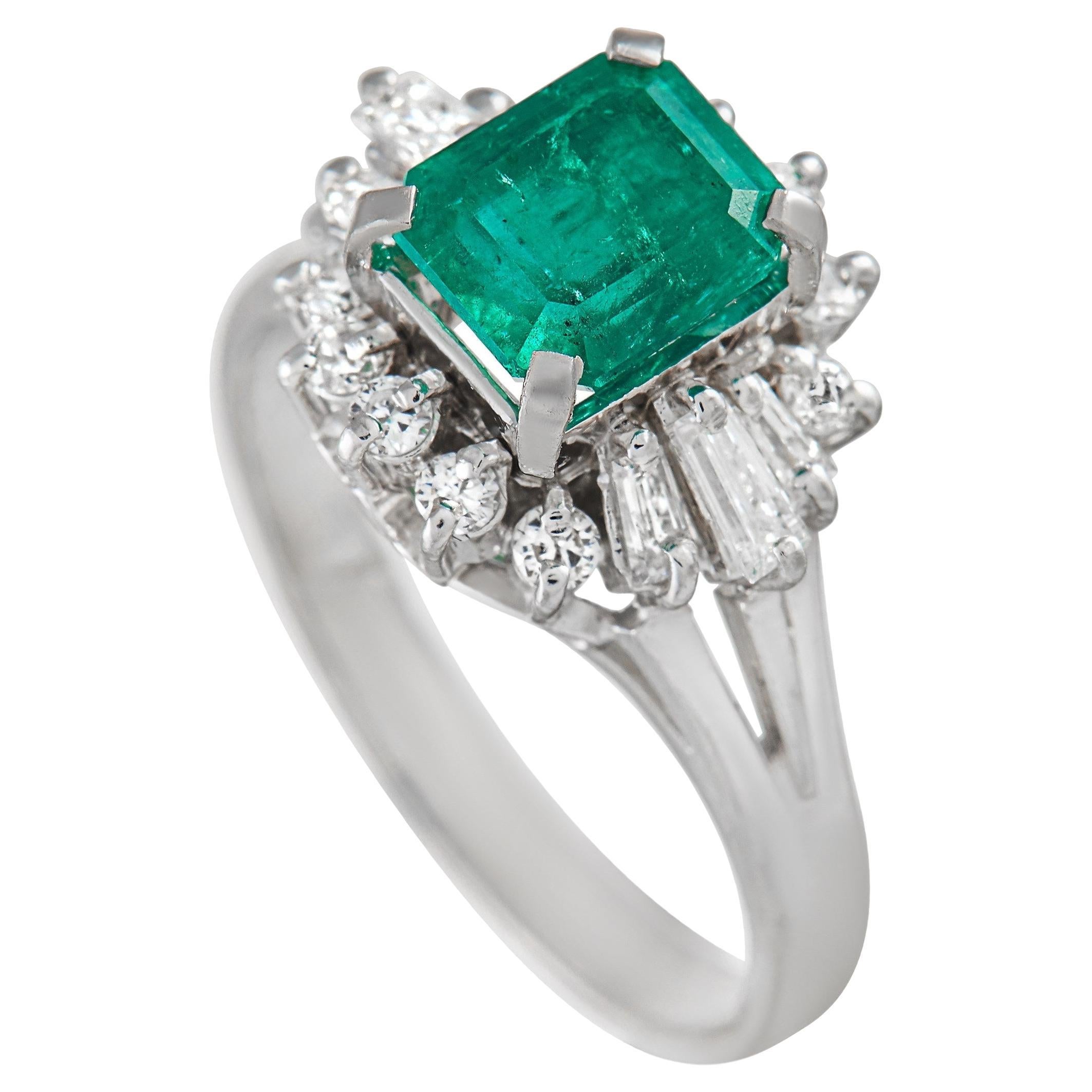 LB Exclusive Platinum 1.15 Ct Diamond and Emerald Ring For Sale at 1stDibs