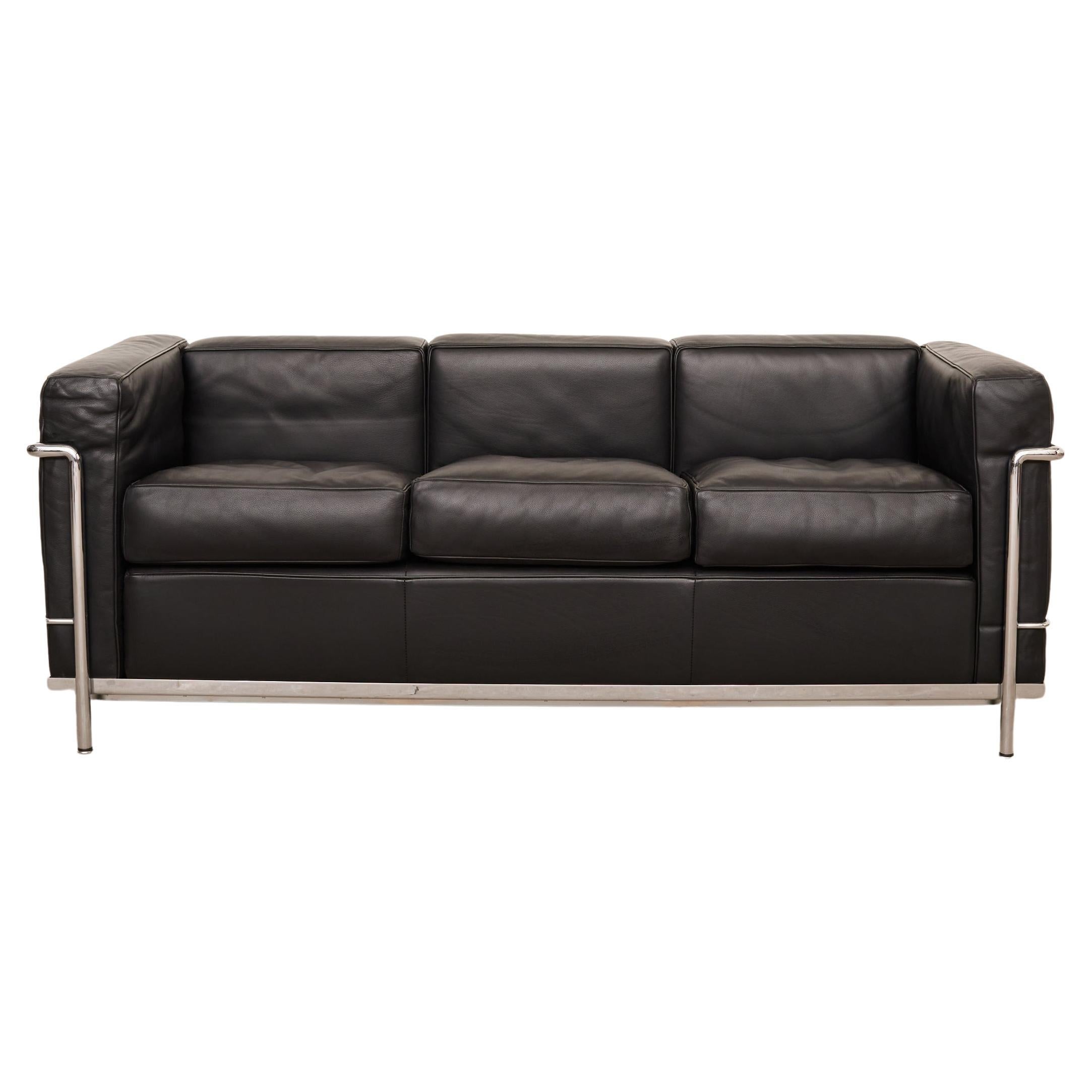 Le Corbusier LC5 Sofa Day Bed by Cassina at 1stDibs | cassina lc5, le ...