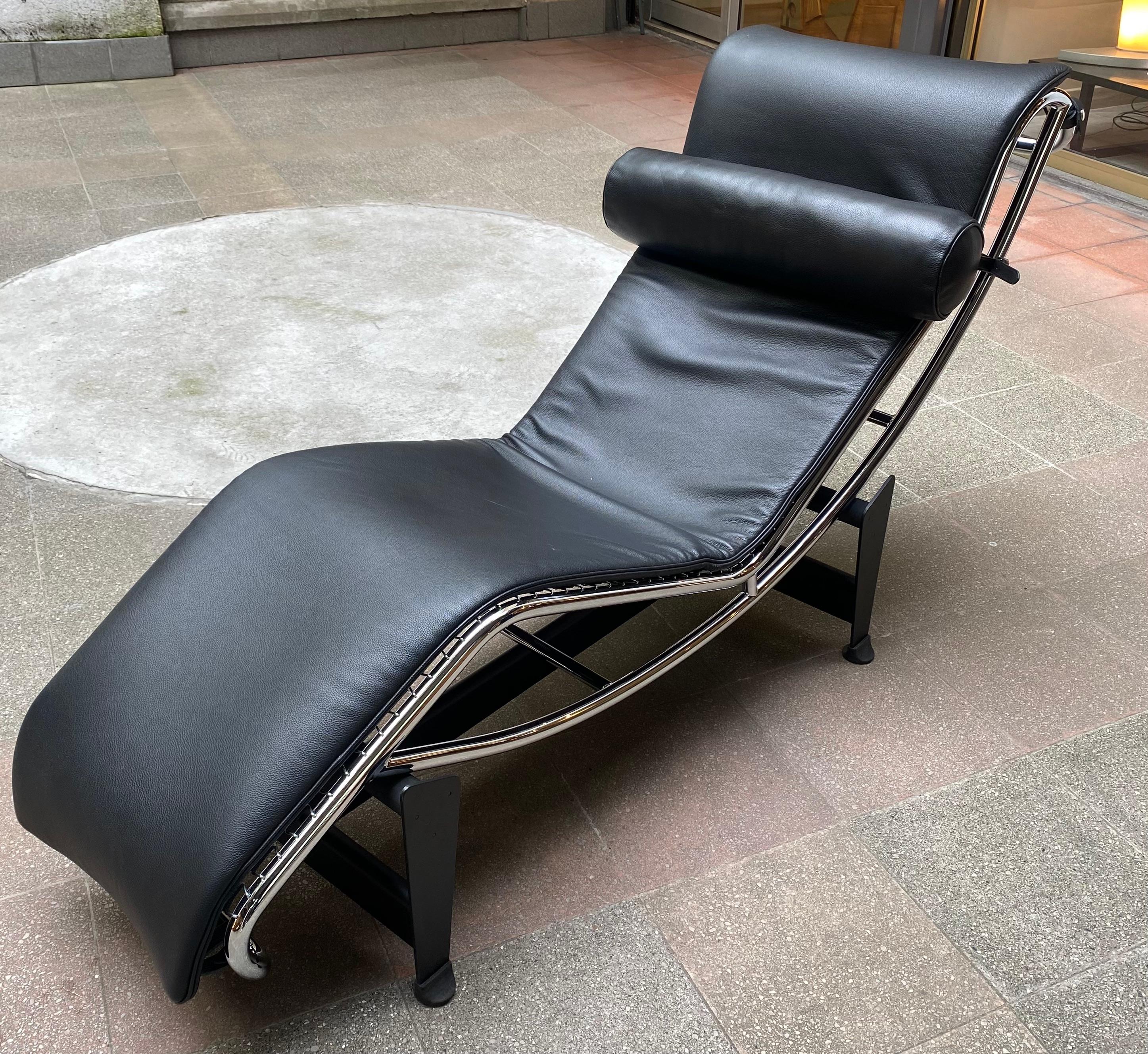 LC4 by Le Corbusier Lounge chair LC4 grained black leather edited by ...