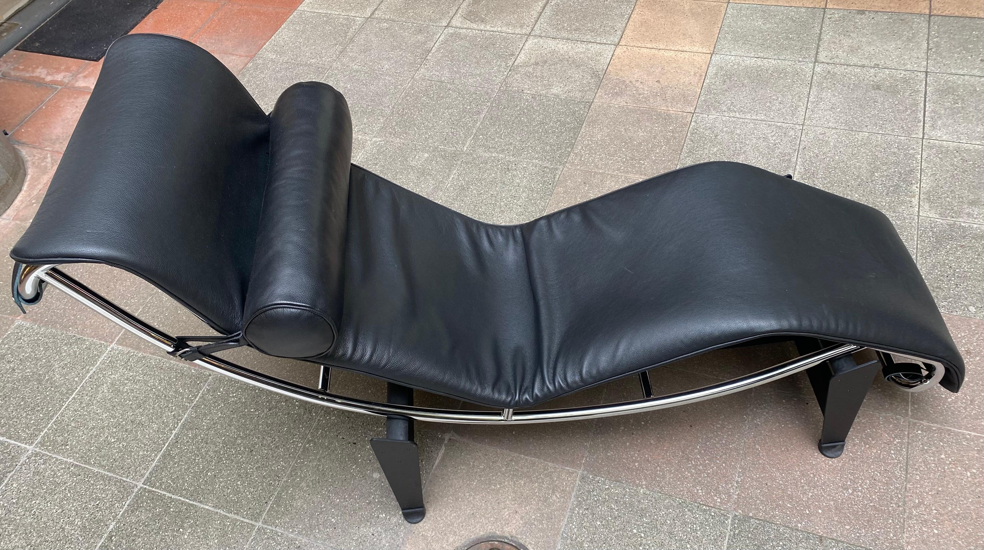 LC4 by Le Corbusier Lounge chair LC4 grained black leather edited by ...