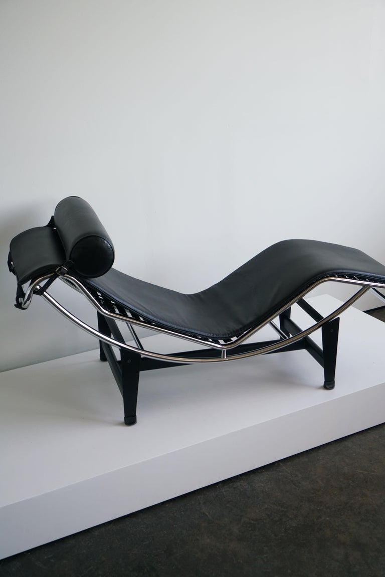 LC4 Le Corbusier Style Chaise Lounge Chair, Mint Condition For Sale at ...