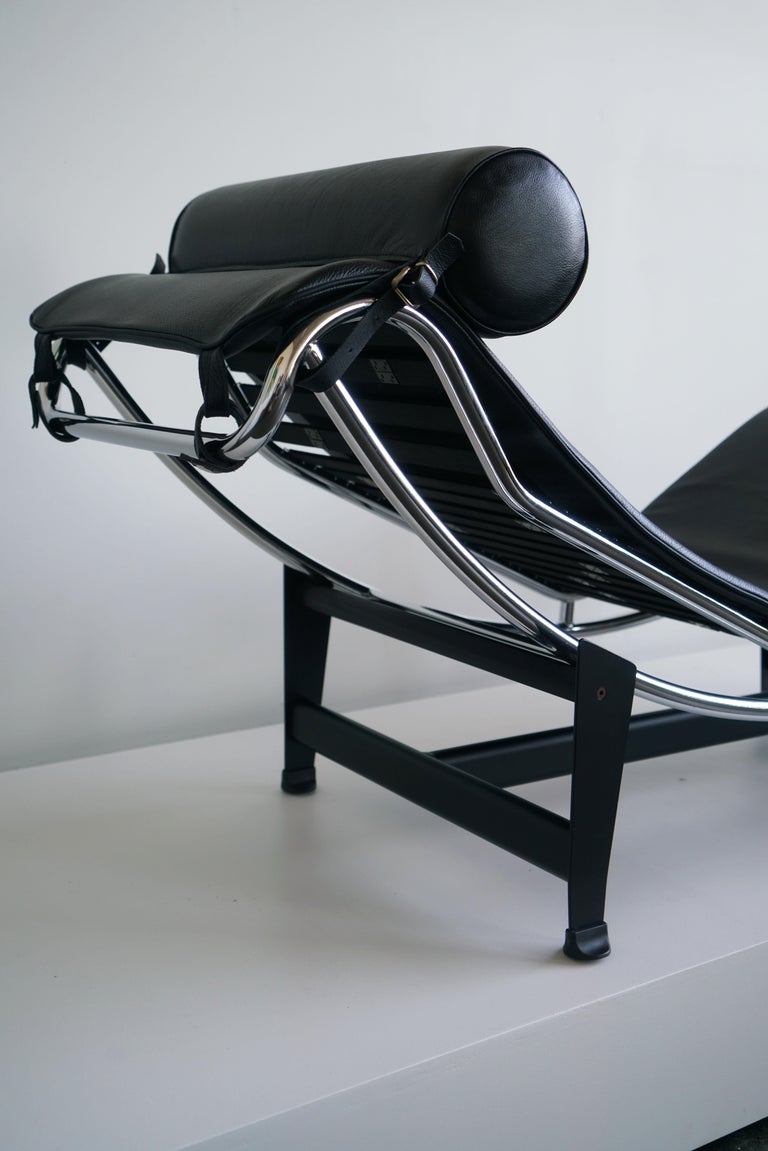 LC4 Le Corbusier Style Chaise Lounge Chair, Mint Condition For Sale at ...