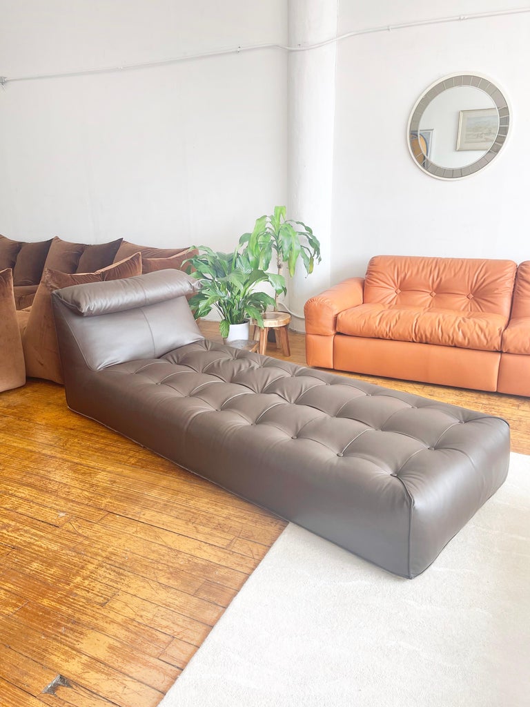 Mario Bellini Le Bambole Daybed 1970s B&B Italia newly upholstered ...