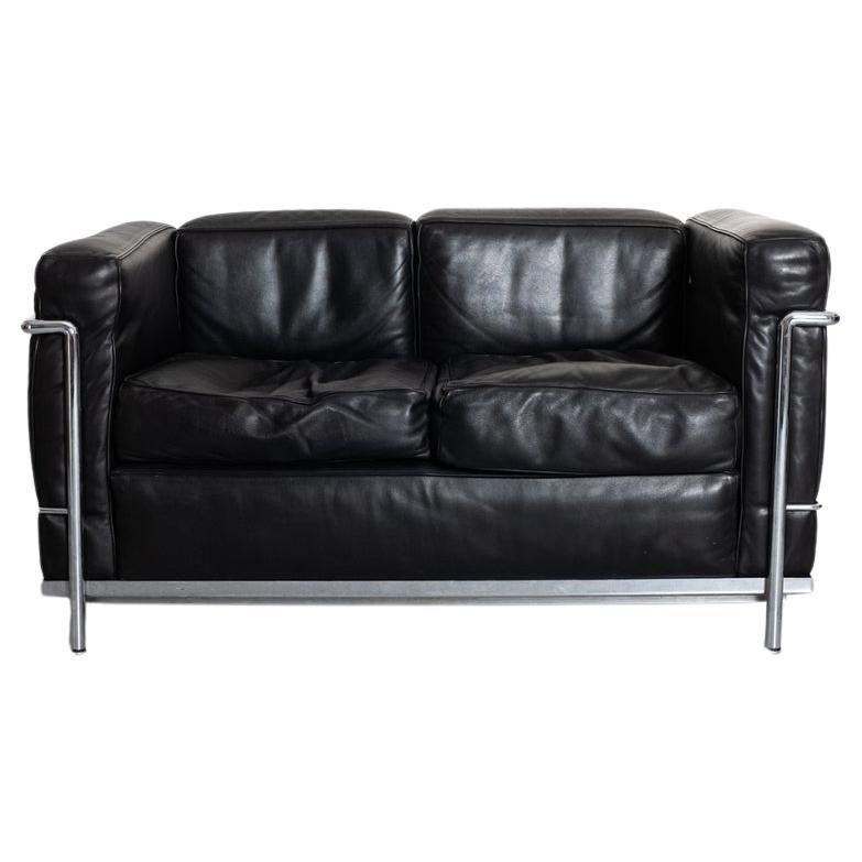 Le Corbusier LC3 Grand Confort Chair | 1stDibs