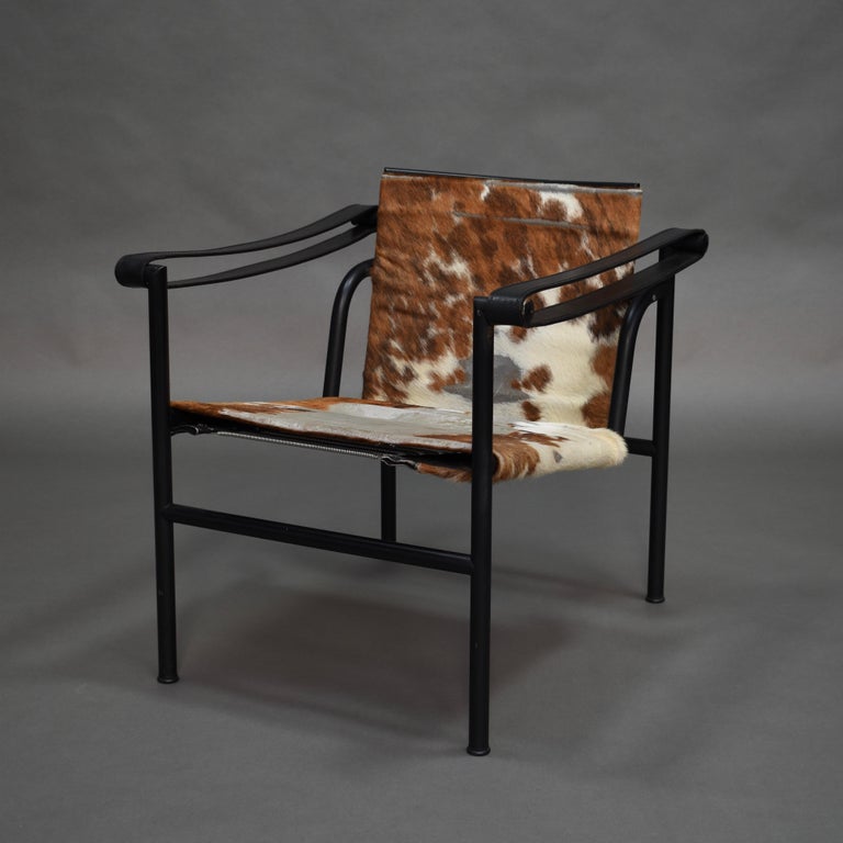 Le Corbusier LC1 Chair by Cassina in Ponyskin, 1970s at 1stDibs