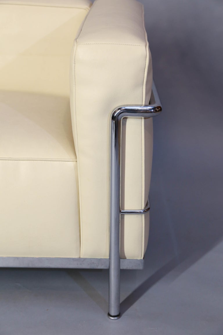 Le Corbusier LC3 "Petit Modele Arm Chair" in Faux White Leather by ...