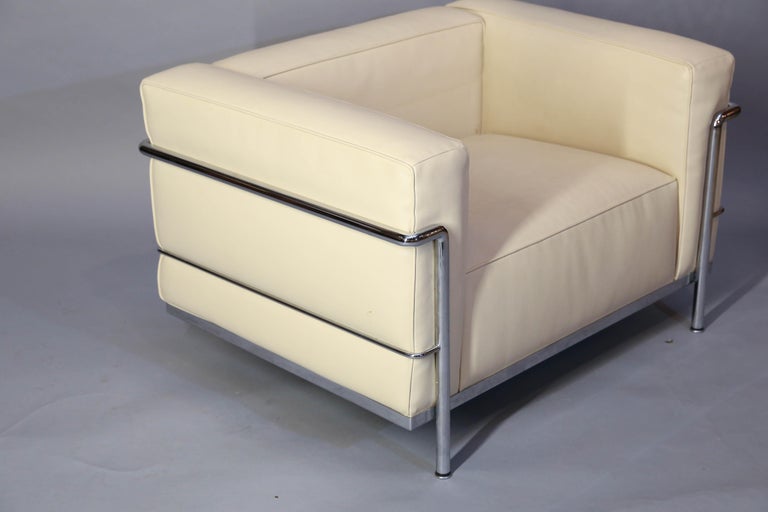 Le Corbusier LC3 "Petit Modele Arm Chair" in Faux White Leather by ...