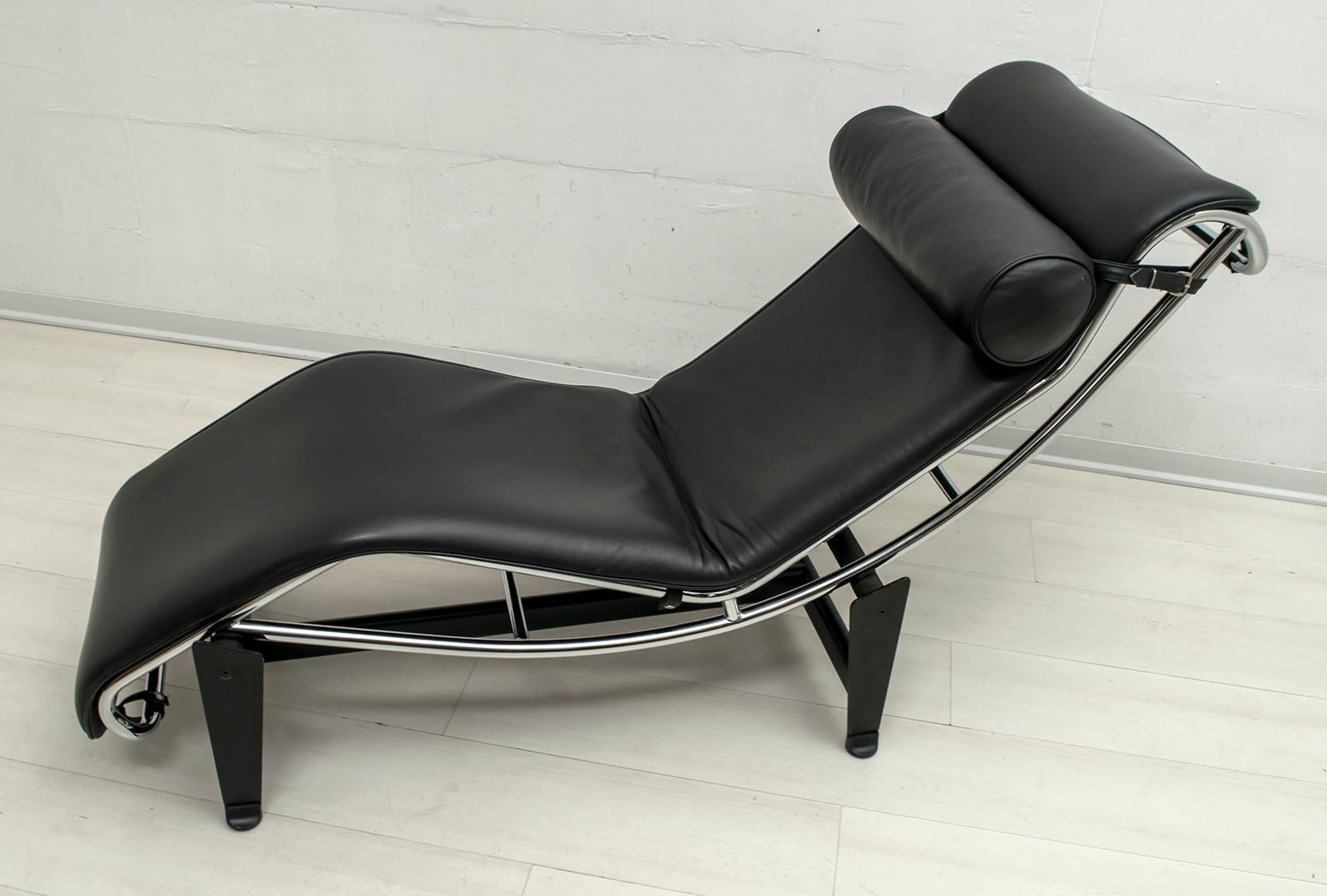 Le Corbusier LC4 Italian Genuine Leather and Steel Chaise Longue by ...