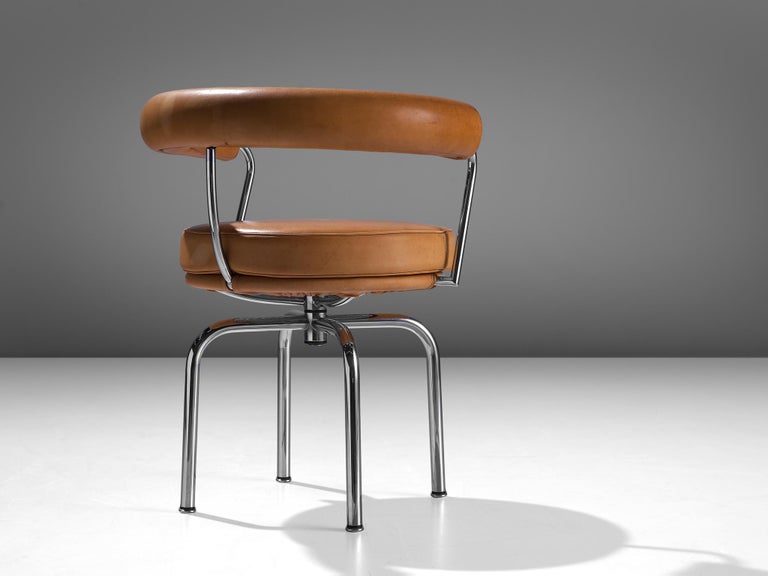 Le Corbusier, Perriand and Jeanneret LC7 Swivel Chair for Cassina For ...