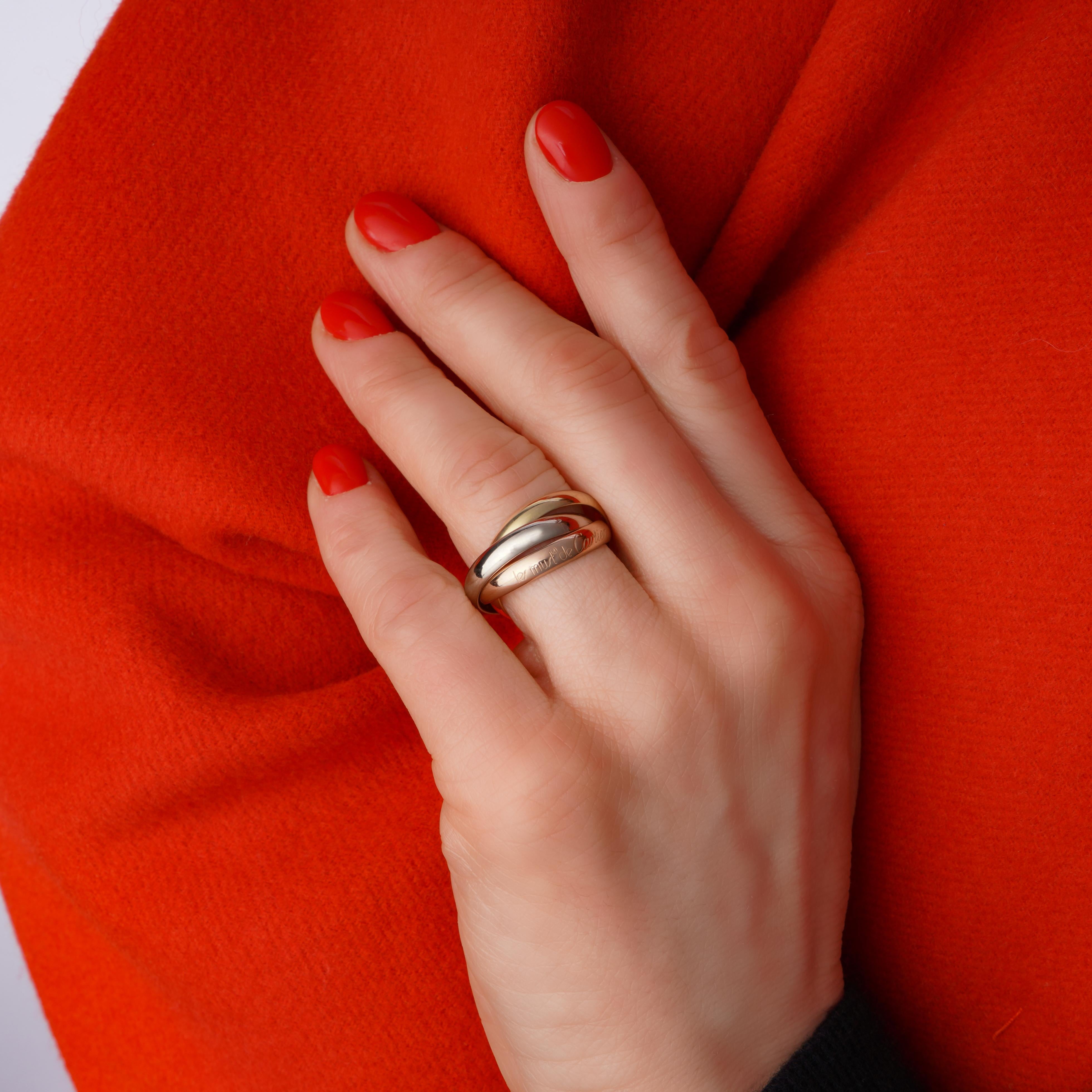 Le Must de Cartier 18kt Yellow, Rose and White Gold Trinity Ring For Sale at 1stDibs | cartier ...