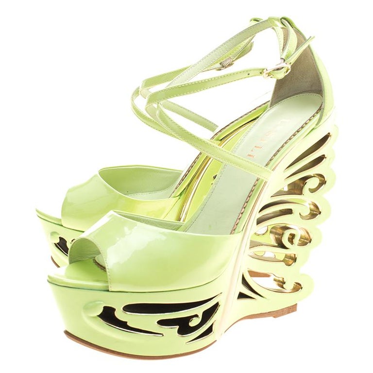 Le Silla Pistachio Green Patent Leather Butterfly Wedge Sandals Size 38 ...