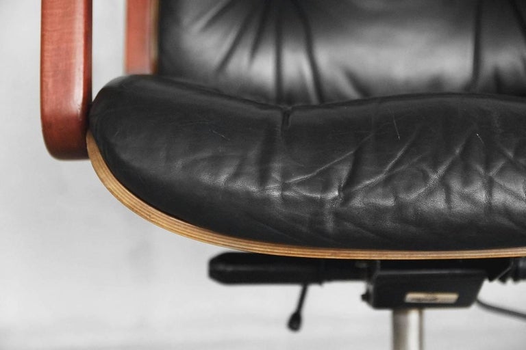 Leather Swivel Office Chair by Gordon Russel for Giroflex, 1970s at 1stDibs