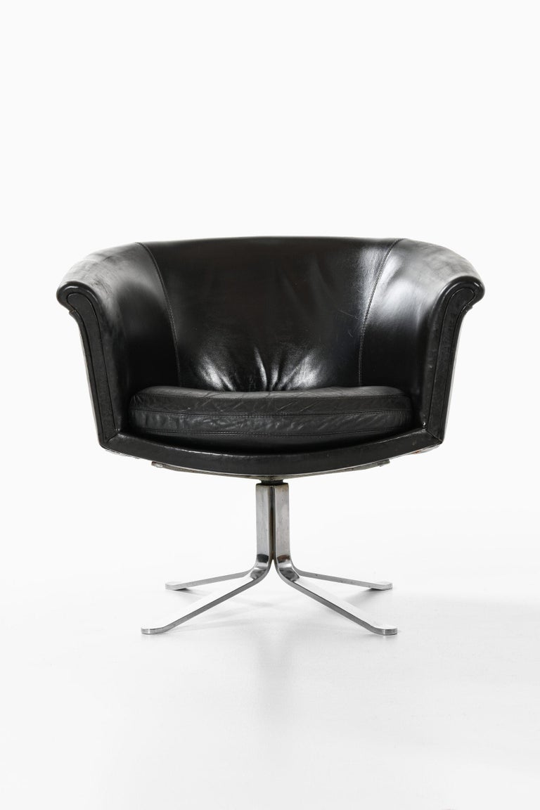 Lennart Bender Easy Chairs Produced in Sweden For Sale at 1stDibs