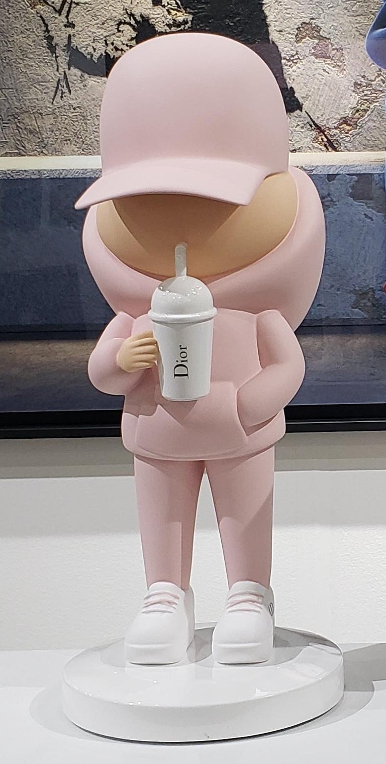 Leo et Steph - Kidcup Sculpture- Dior Rose For Sale at 1stDibs