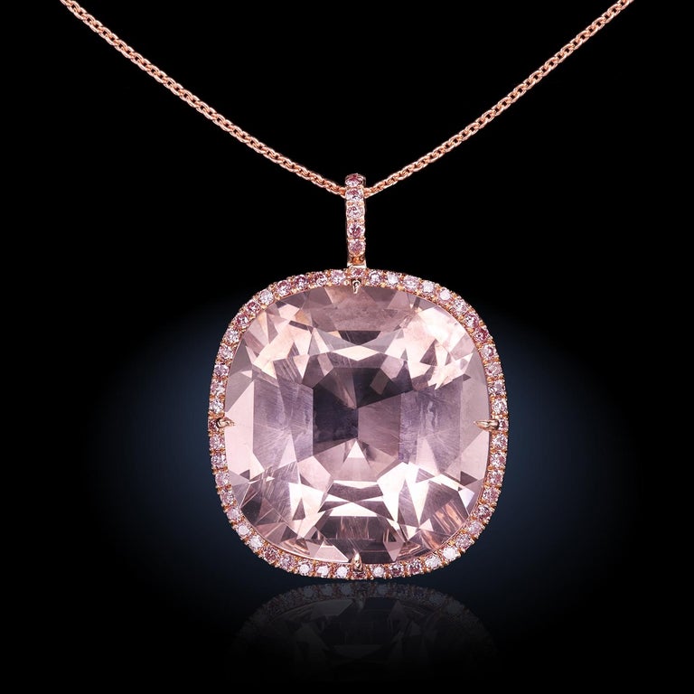 Rosa Diamanten-Halo-Anhänger von Megé mit natürlichem rosa Morganit im ...