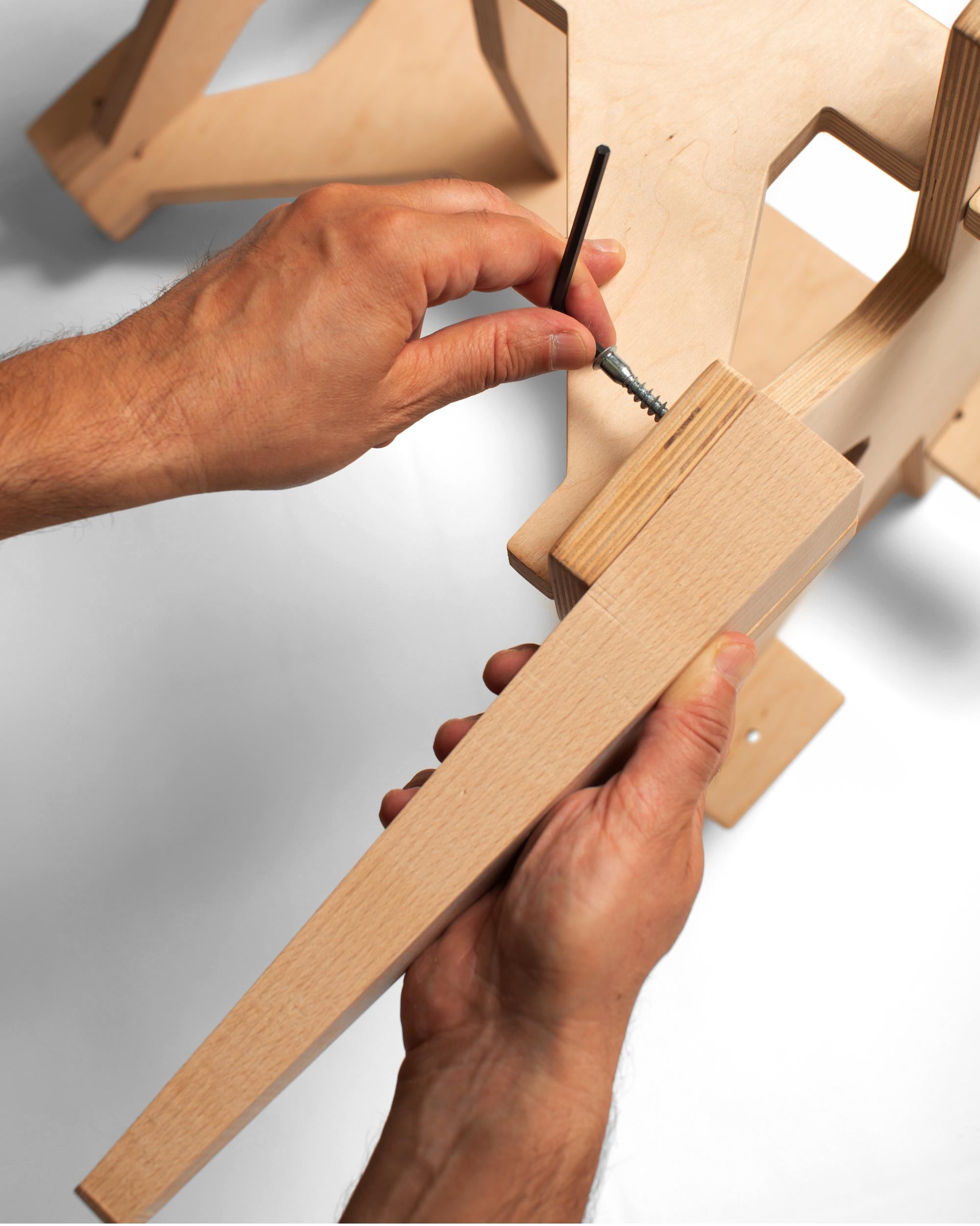 Lese chair, an unique flat-packed sculptured object For Sale at 1stDibs