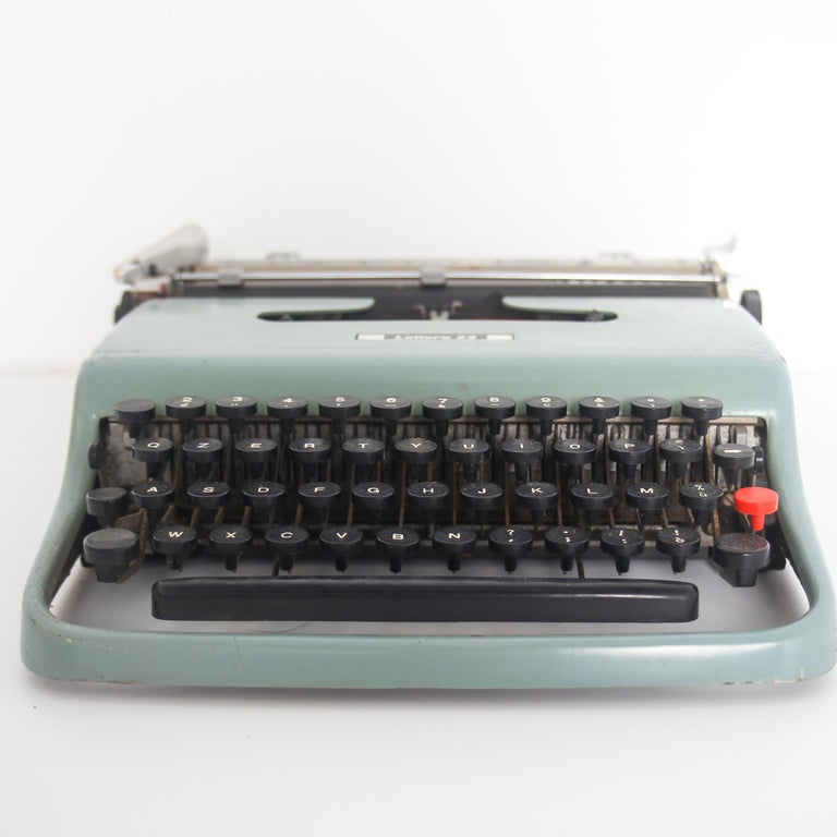 Lettera 22 Typewriter by Marcello Nizzoli for Olivetti, 1950 at 1stDibs