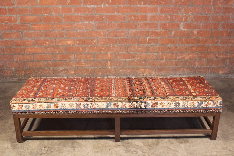 Tapis ottoman ou banc Lexington tapissé d'un tapis turc vintage En ...
