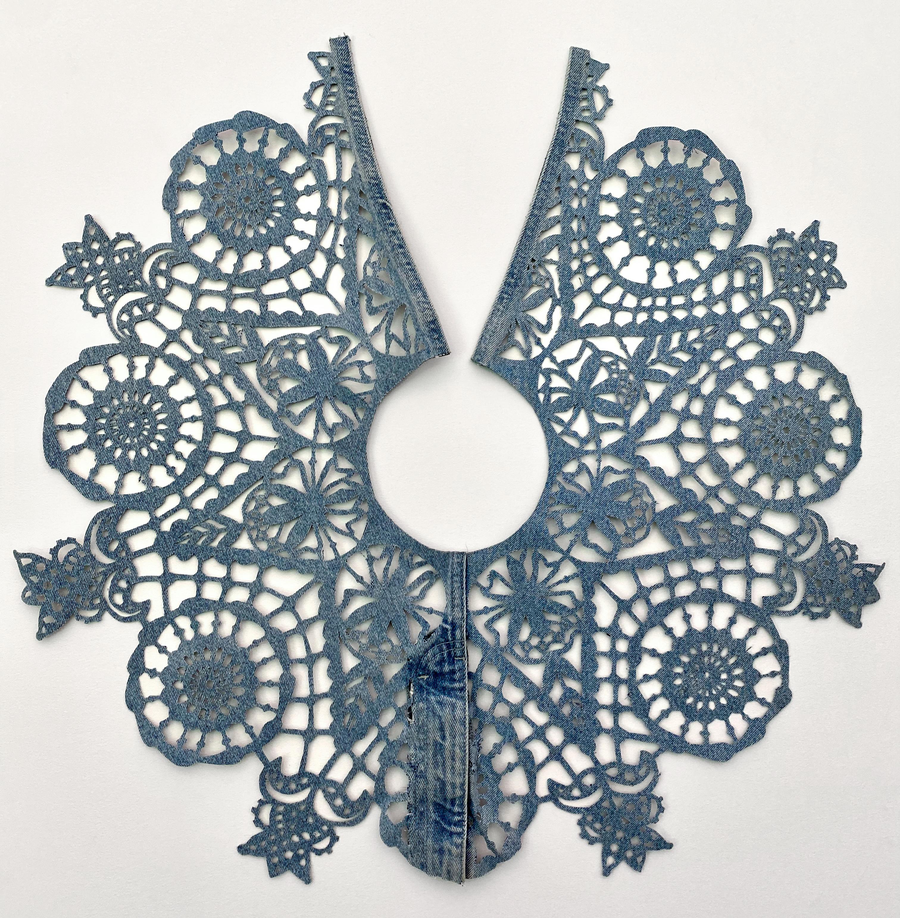 Libby Newell - « Collier en jean méticuleusement vieilli, élisabéthain ...