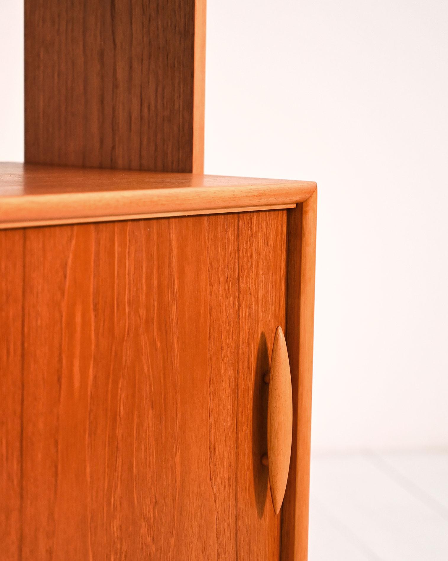 Scandinavian teak bookcase, 1950s/60s For Sale at 1stDibs