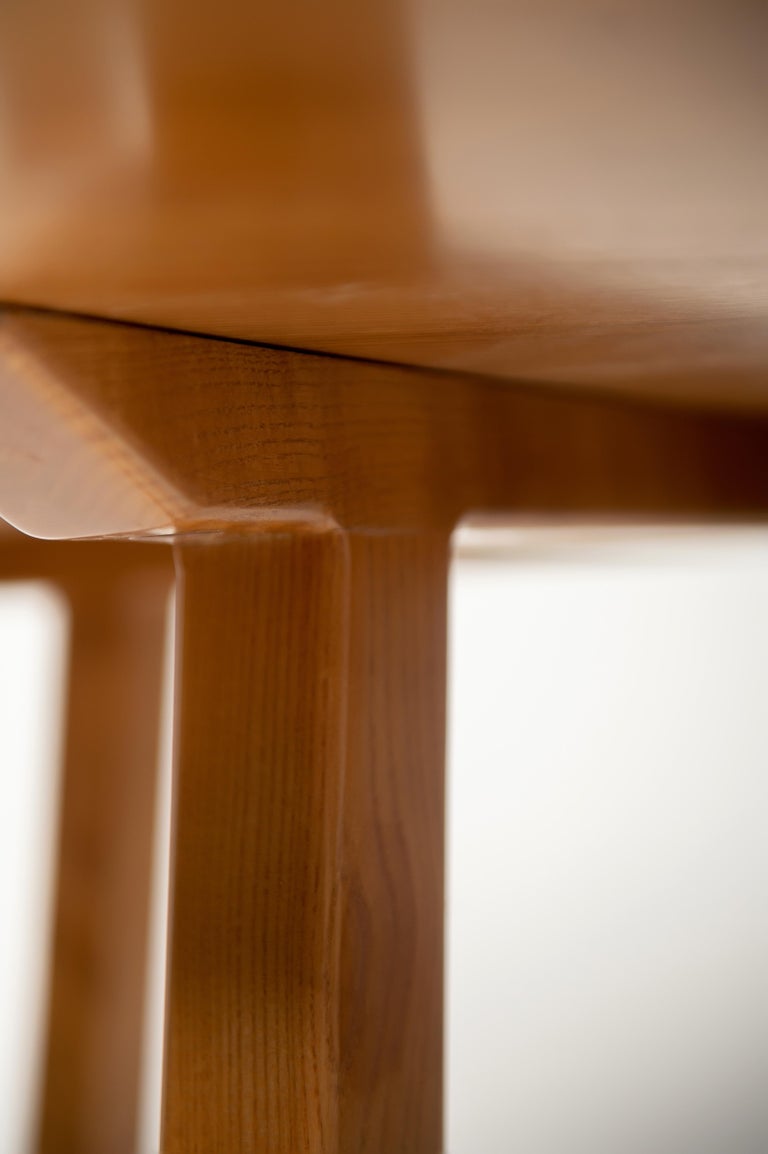 Light Brown Ash Solid Wood Round Dining Table For Sale at 1stDibs