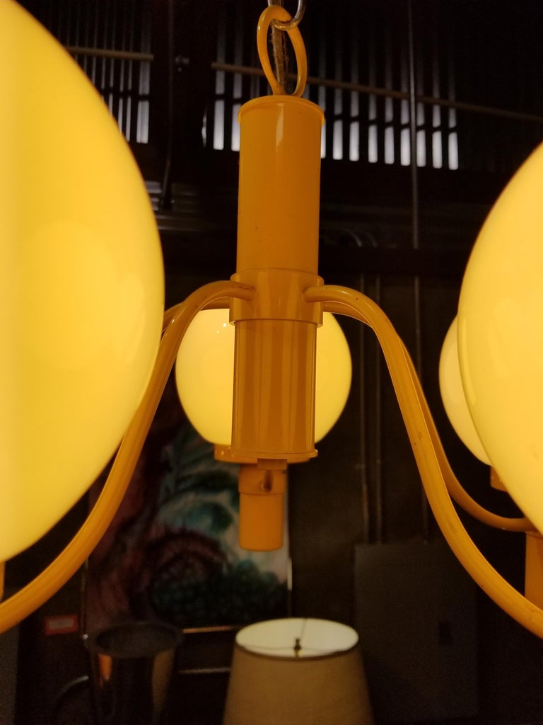 Lightolier Yellow Chandelier, Mid-Century Modern For Sale at 1stDibs