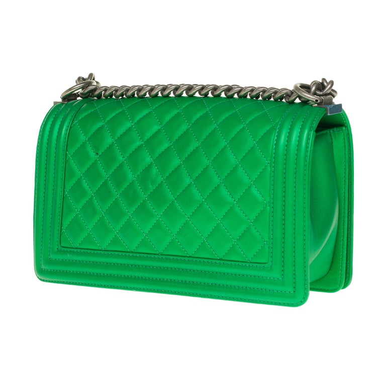LIMITED EDITION Chanel Boy Old medium handbag in green quilted leather ...
