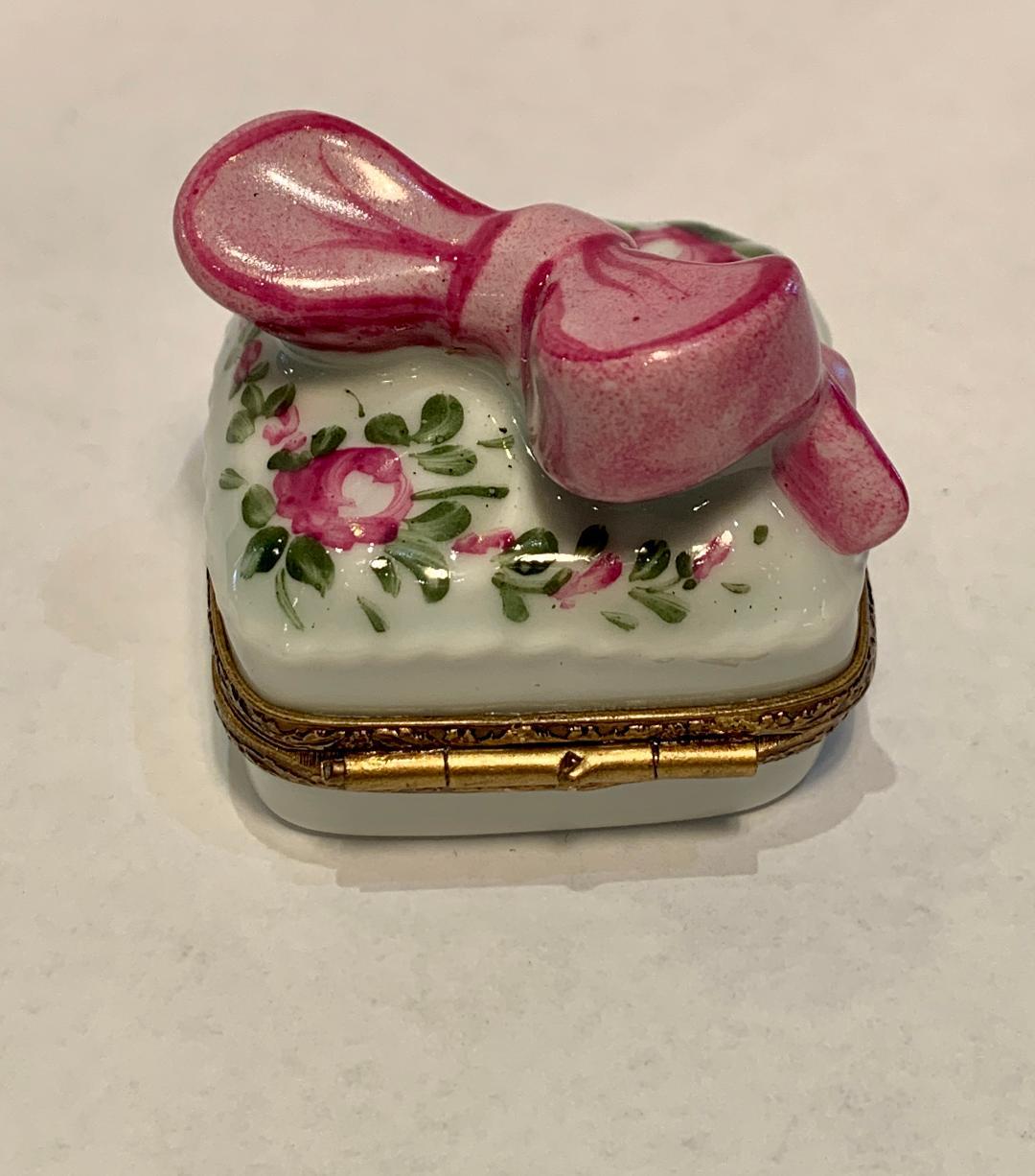 Limoges France Hand Painted "Gift Wrapped Present" Bow Top Porcelain ...