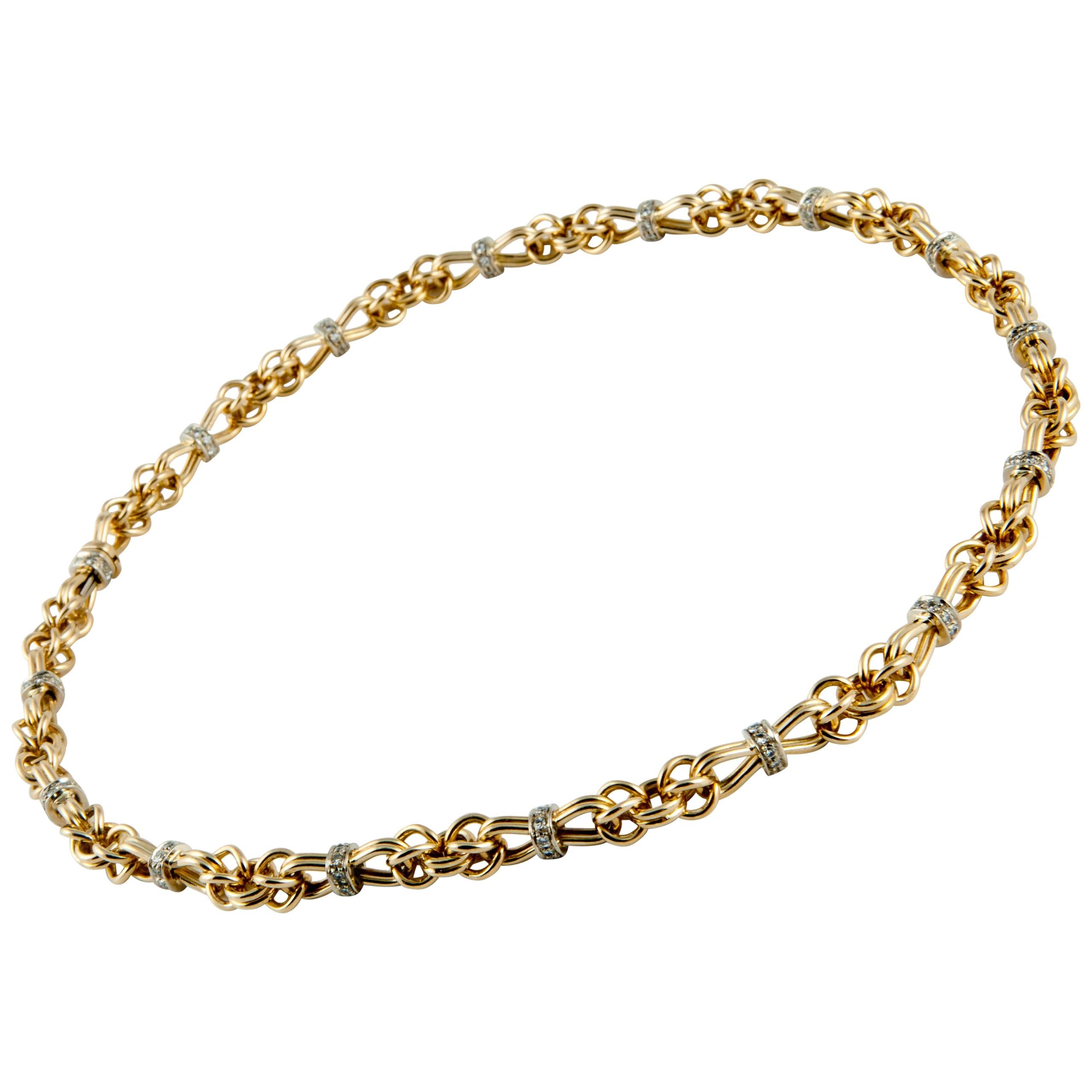 Panther Link Style Necklace with Diamonds in 18K Gold For Sale at 1stDibs