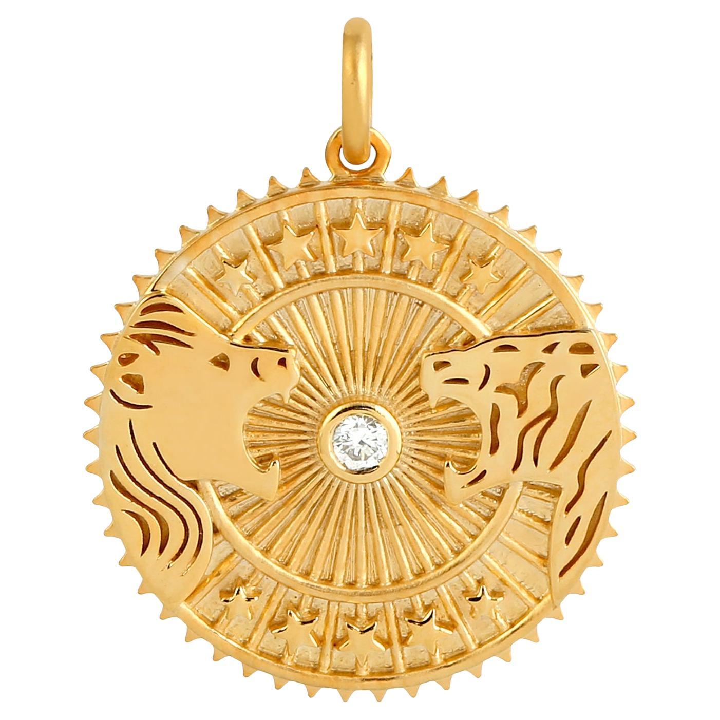 Lion and Tiger Pendant Necklace Diamond 14K Yellow Gold For Sale at 1stDibs