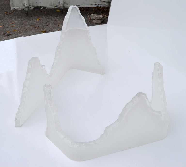 Lion in Frost Style Lucite Iceberg Coffee, Cocktail Table Round Glass ...