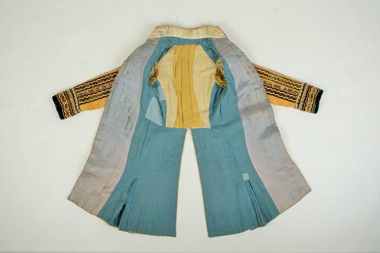 Livery habit in woolen cloth and embossed velvet - England Early 19th ...