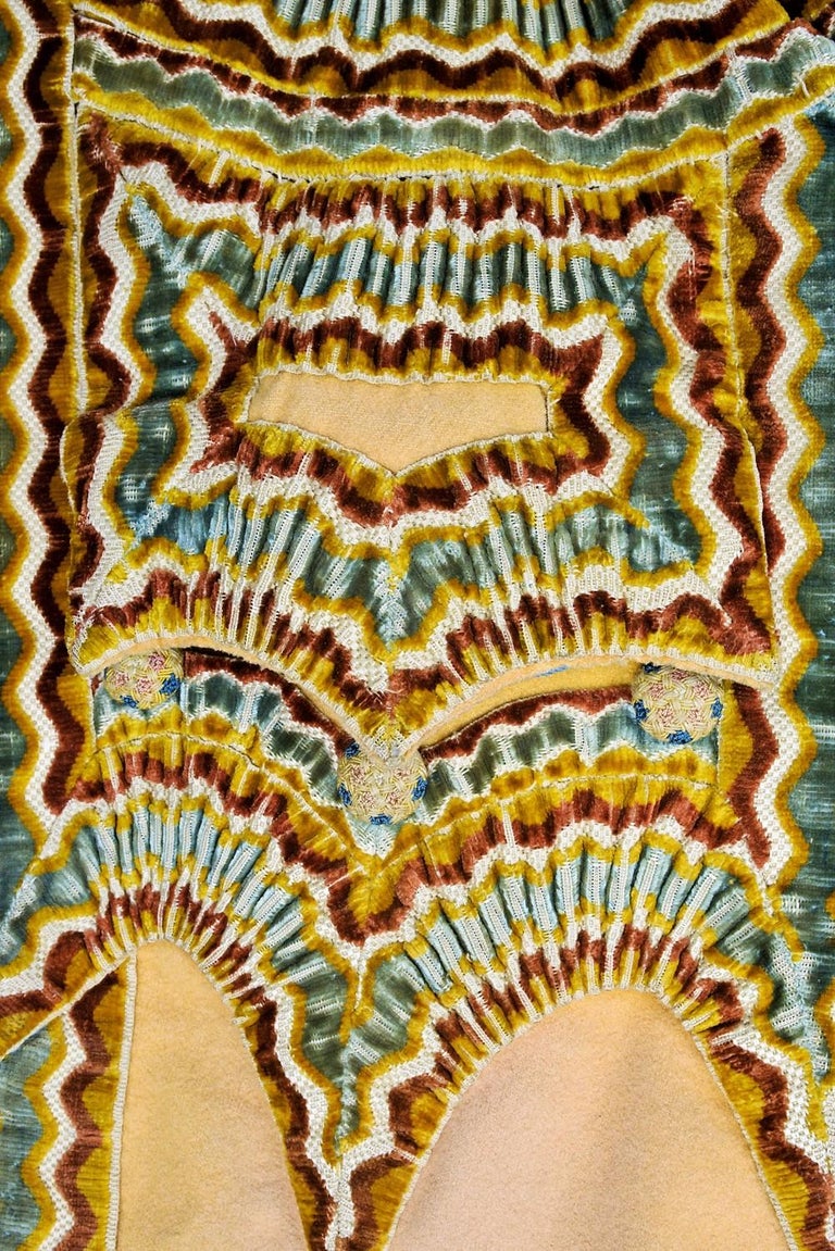 Livery habit in woolen cloth and embossed velvet - England Early 19th ...