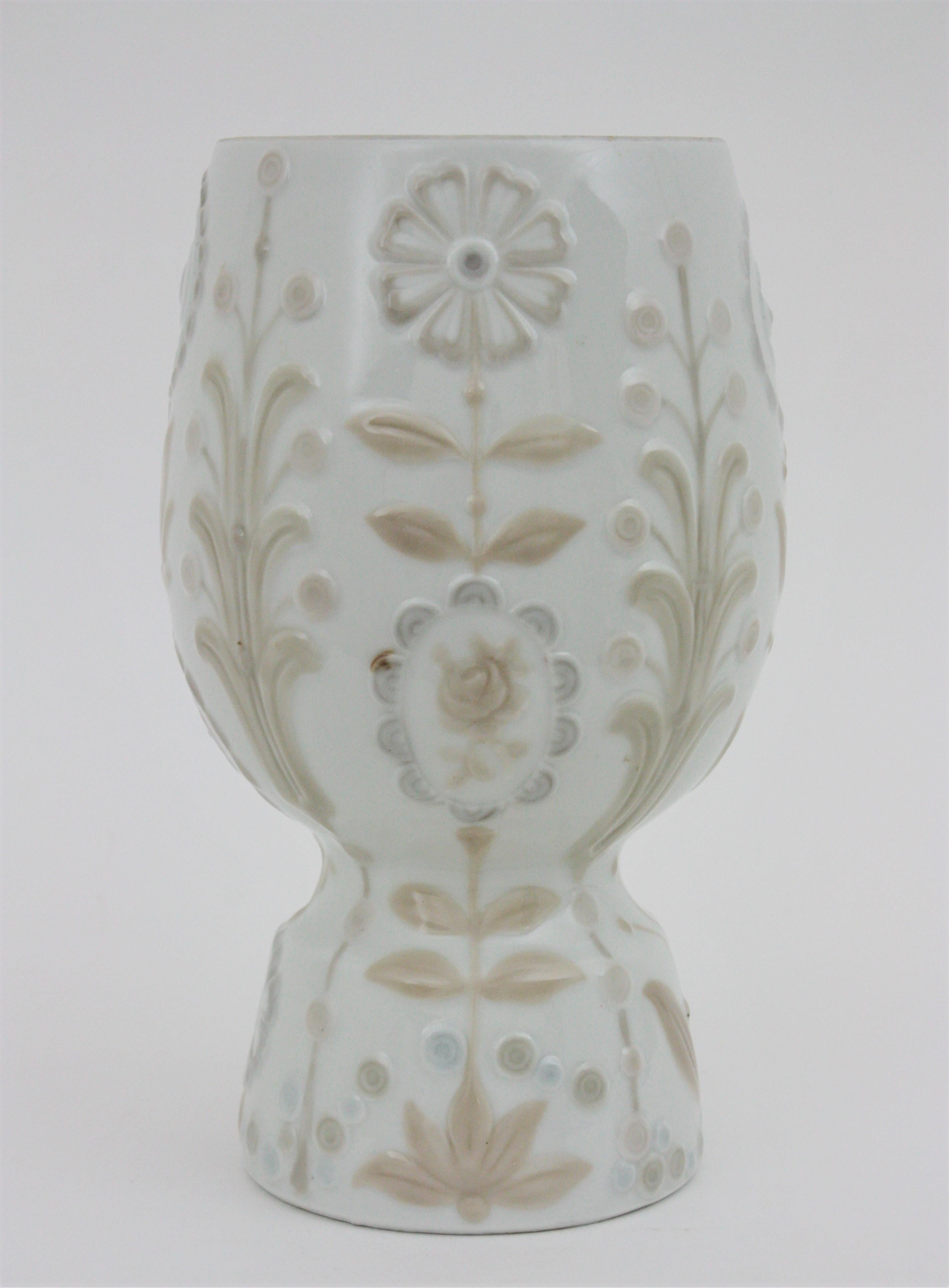 Lladro Porcelain Floral Vase, 1970s at 1stDibs | lladro vase