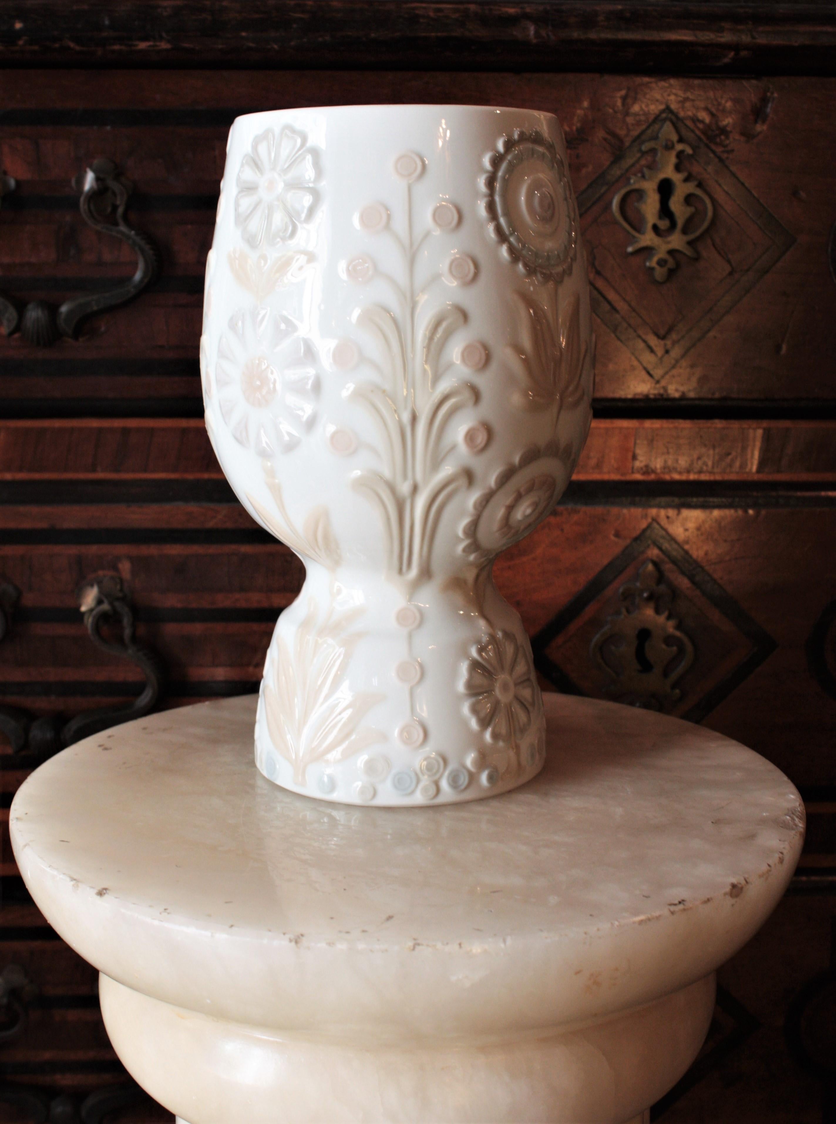 Lladro Porcelain Floral Vase, 1970s at 1stDibs