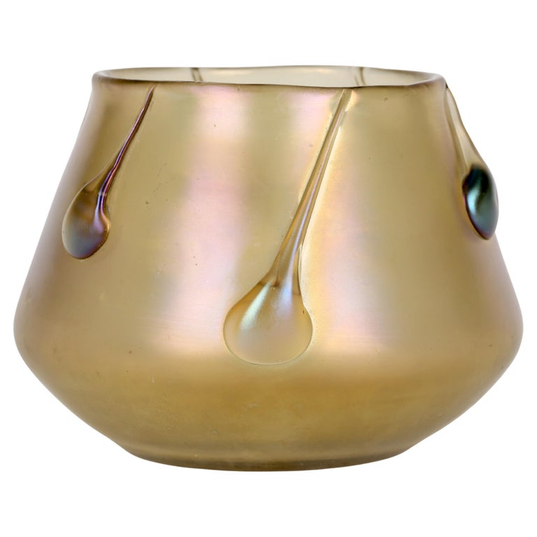 Loetz Vesuvian Candia Iridescent Glass Vase with Tadpoles For Sale at ...