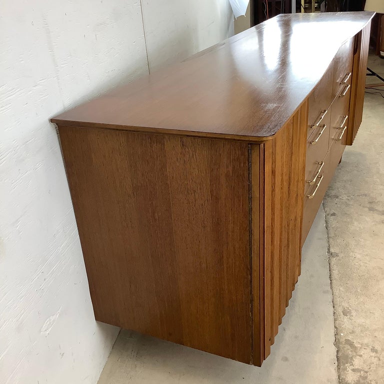 Long and Low MCM Walnut Nine Drawer Dresser For Sale at 1stDibs