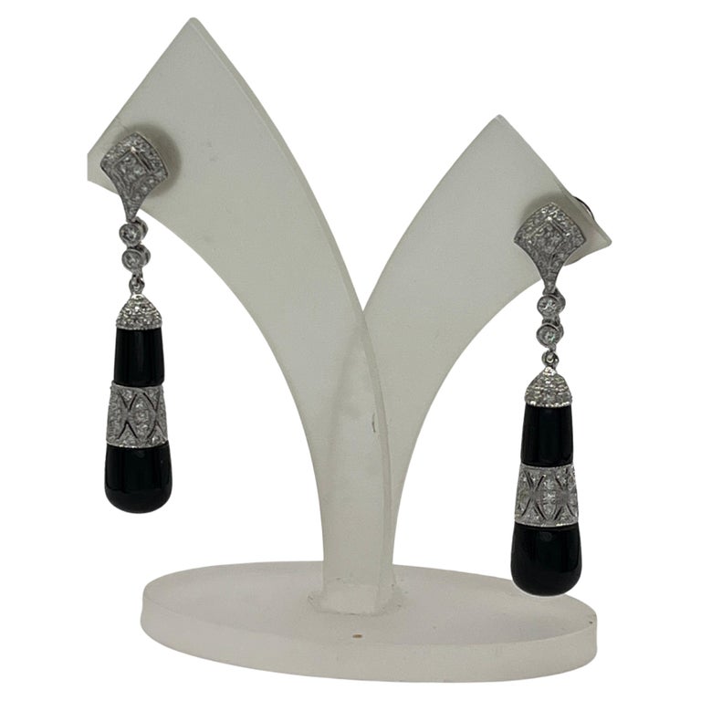 Long Onyx Diamond Earrings 18 K Gold For Sale at 1stDibs