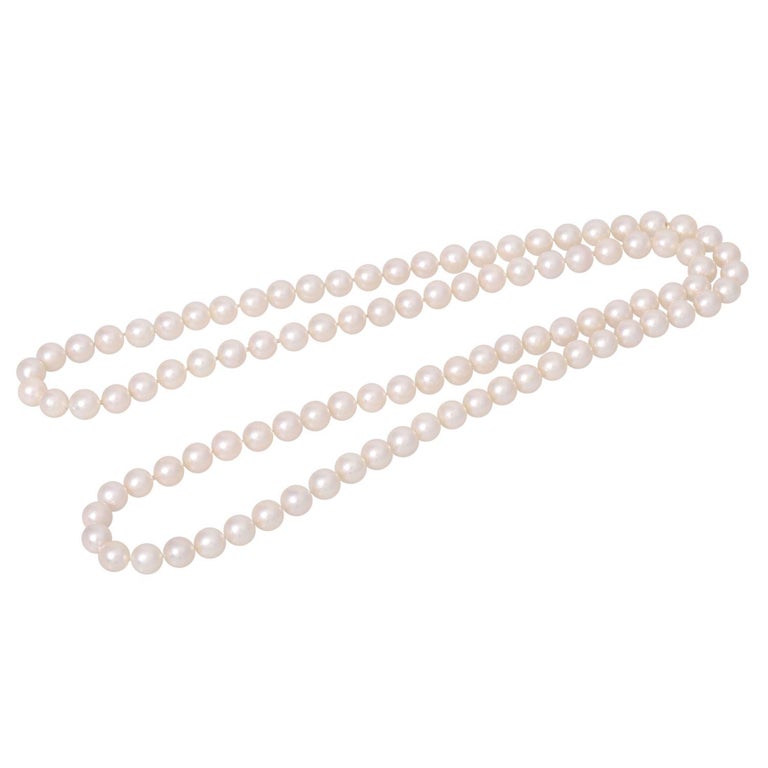 Long Pearl Necklace For Sale at 1stDibs