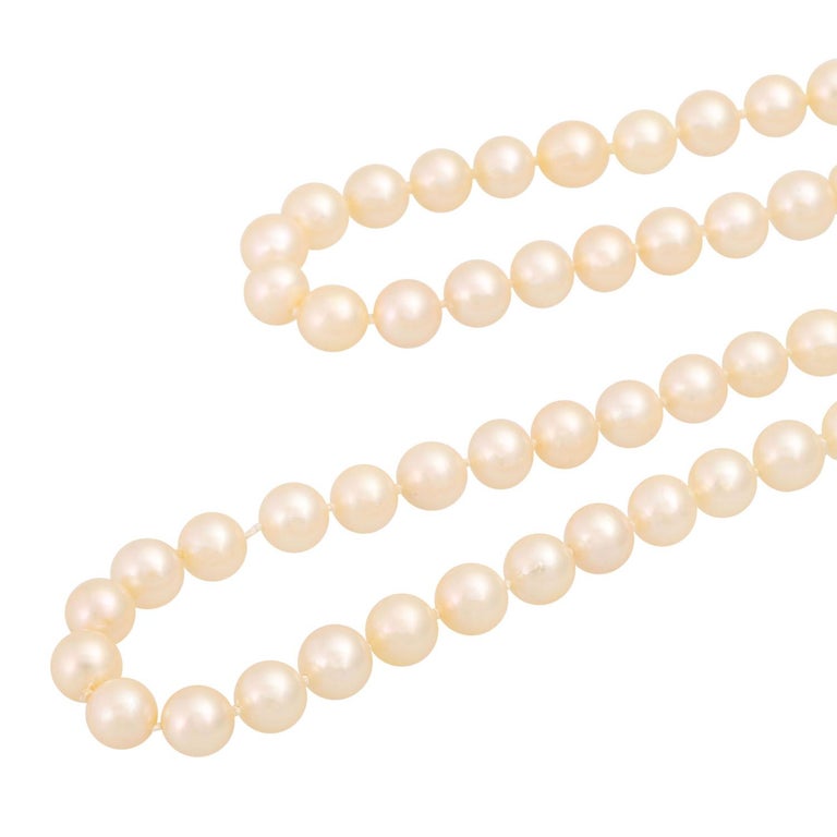 Long Pearl Necklace For Sale at 1stDibs